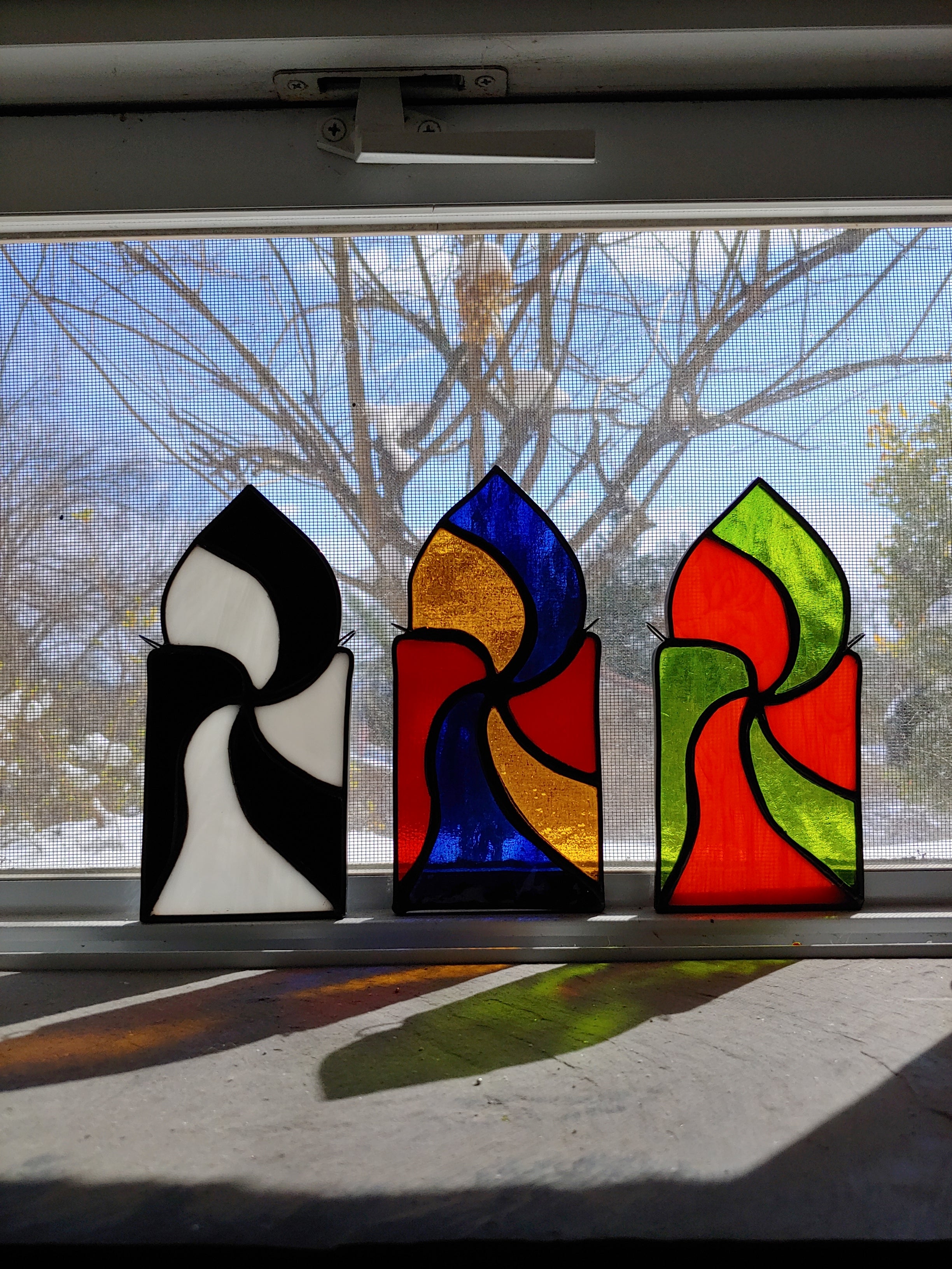 SUN CATCHERS – Color Magic Glass